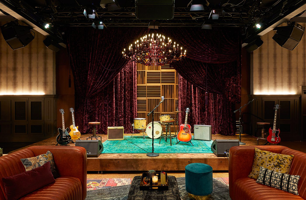 Analog Music Venue: a connected and intimate experience - Australian ...