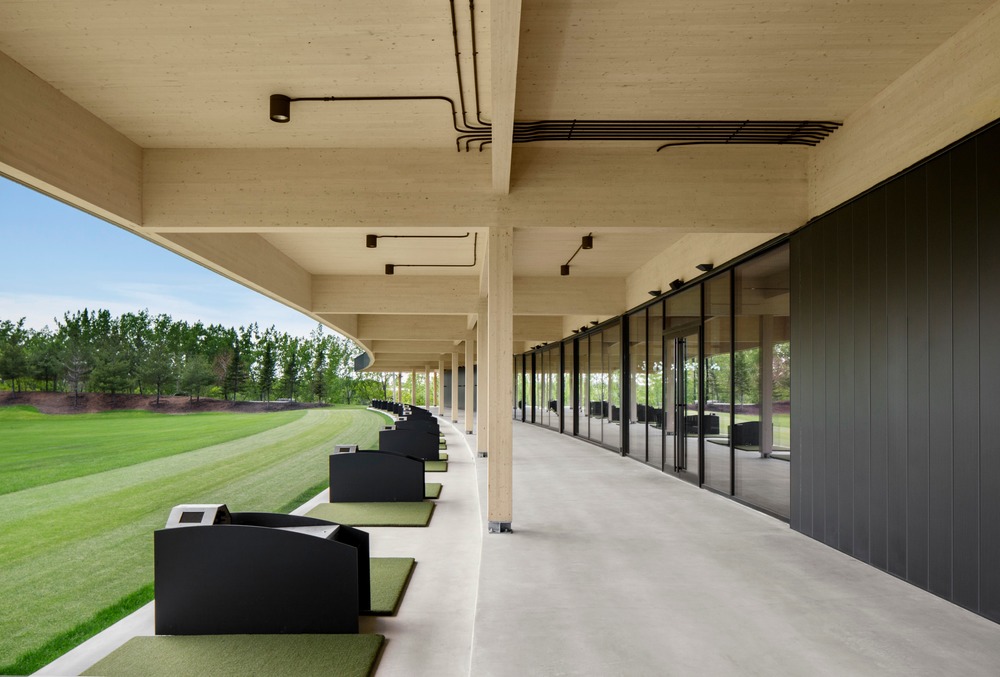 A High-End Golf Clubhouse by Architecture49 - Australian Design Review