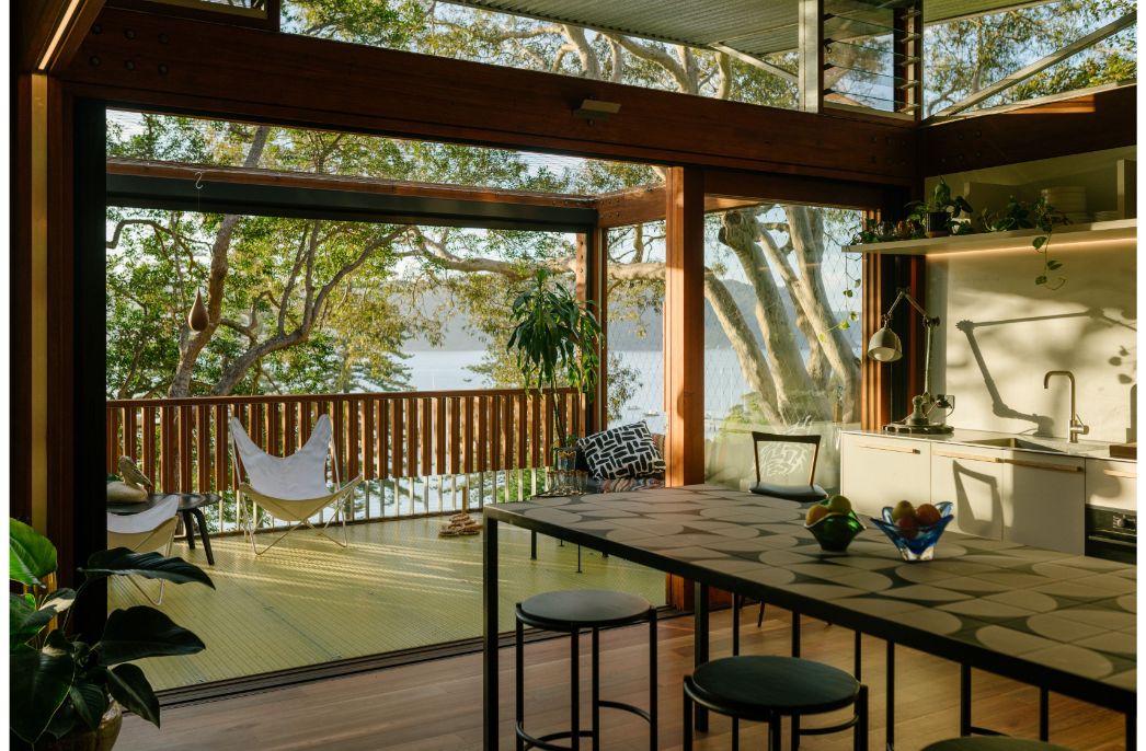 Balmy Palmy house – a home among the trees by CplusC Architectural ...