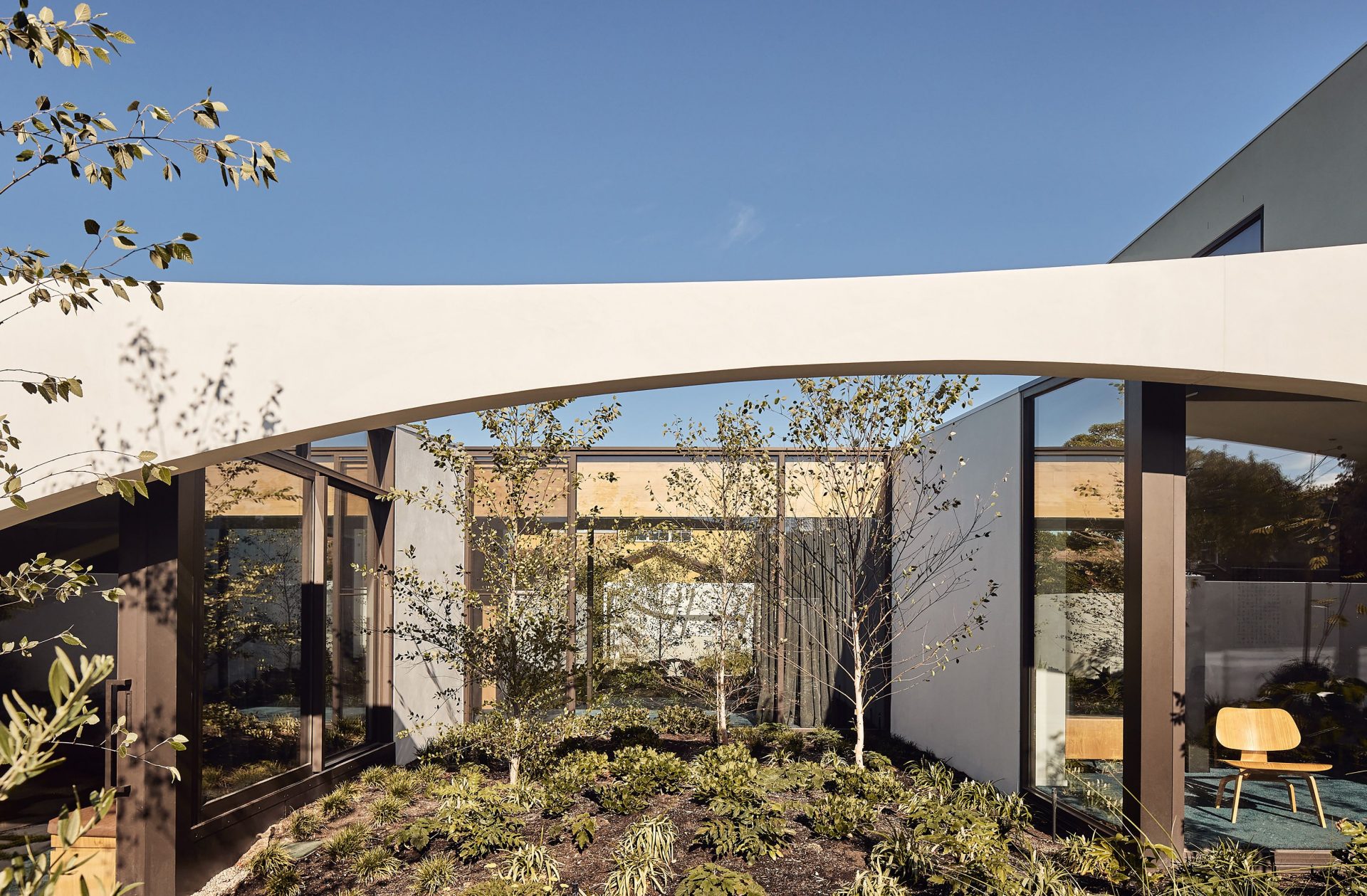 Geometrically linear – Bridge house by Kister Architects - Australian ...